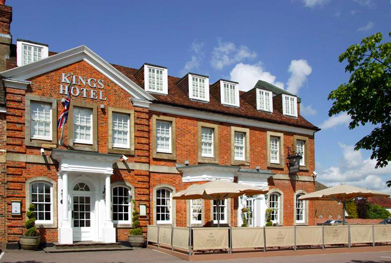 The Kings Hotel | Confetti Moment Venue